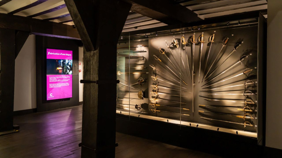 Visite thématique "L'art et les armes blanches" | Grand Curtius - Musée ...